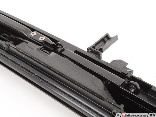 Genuine Mercedes Benz - 2117800158 - GUIDE