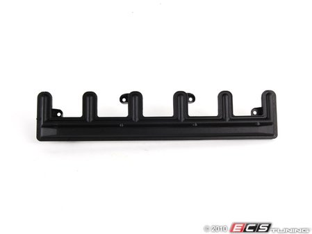 Genuine BMW - 11611440318 - Air Distributor (11-61-1-440-318)