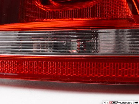 Genuine Volkswagen Audi - 561945096H - Outer Tail Light - right (561 ...