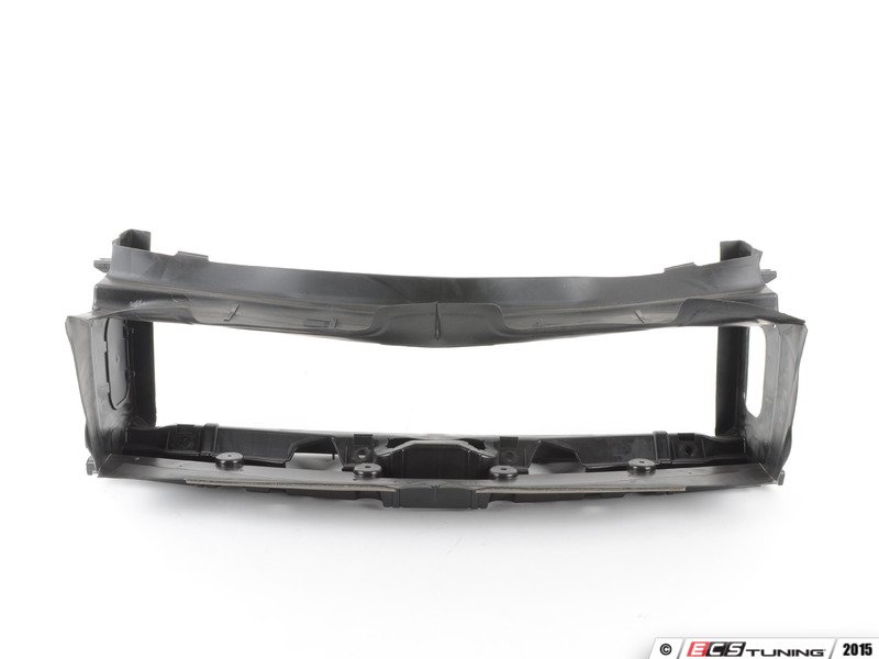 Genuine BMW - 51747290605 - Radiator air duct (51-74-7-290-605)