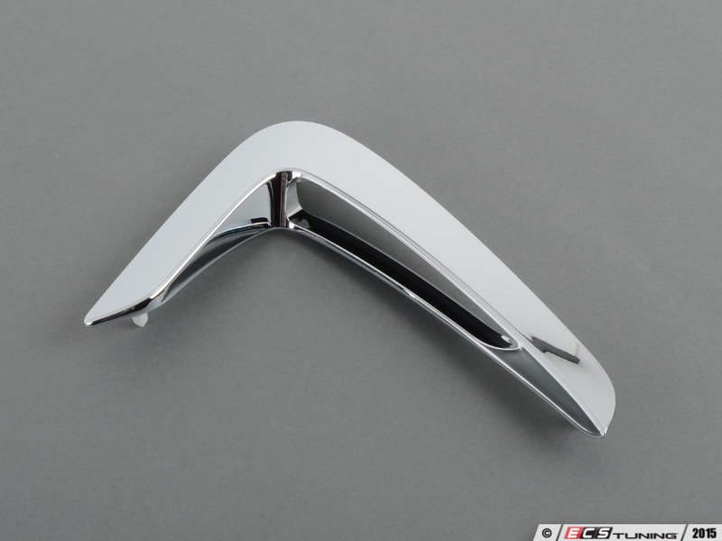 Genuine BMW - 51747294826 - Side Fender Grille - right (51-74-7-294-826)