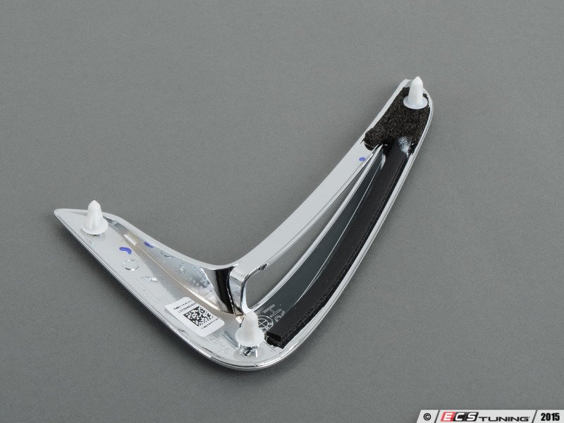 Genuine BMW - 51747294826 - Side Fender Grille - right (51-74-7-294-826)