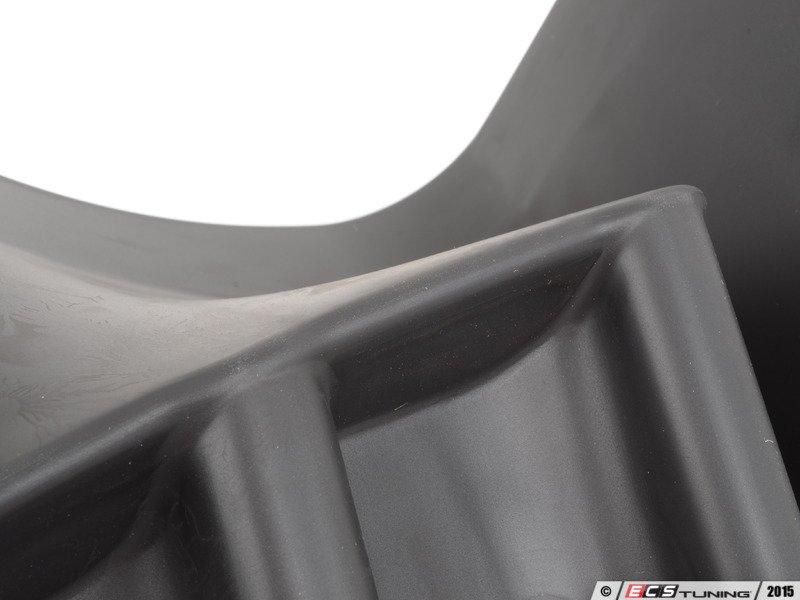 Genuine Porsche - 95557533410 - AIR DUCT LATERAL RIG