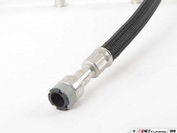 Genuine BMW - 13537506923 - Fuel Rail (13-53-7-506-923)