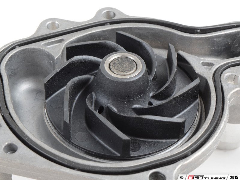 Genuine Volkswagen Audi - 079121014D - Water pump (079 121 014 D)