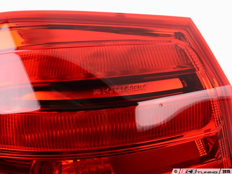 Genuine Mercedes Benz - 1669067501 - REAR LAMP CO