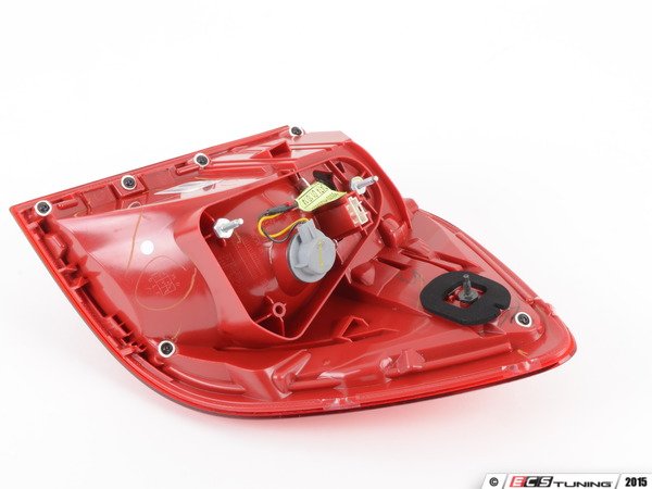 Genuine Mercedes Benz - 1669067501 - REAR LAMP CO
