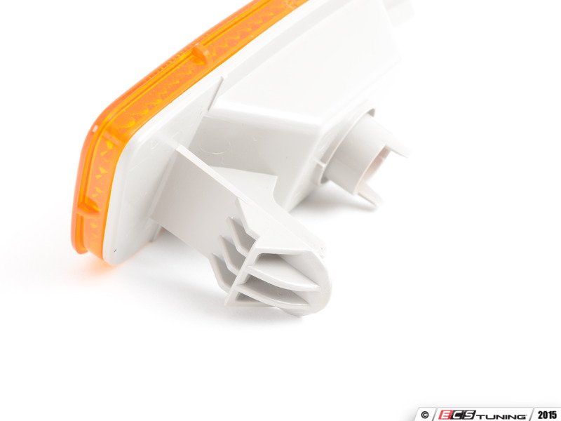 Genuine Volkswagen Audi - 5K0945071 - Bumper Side Marker - Left (5K0 ...