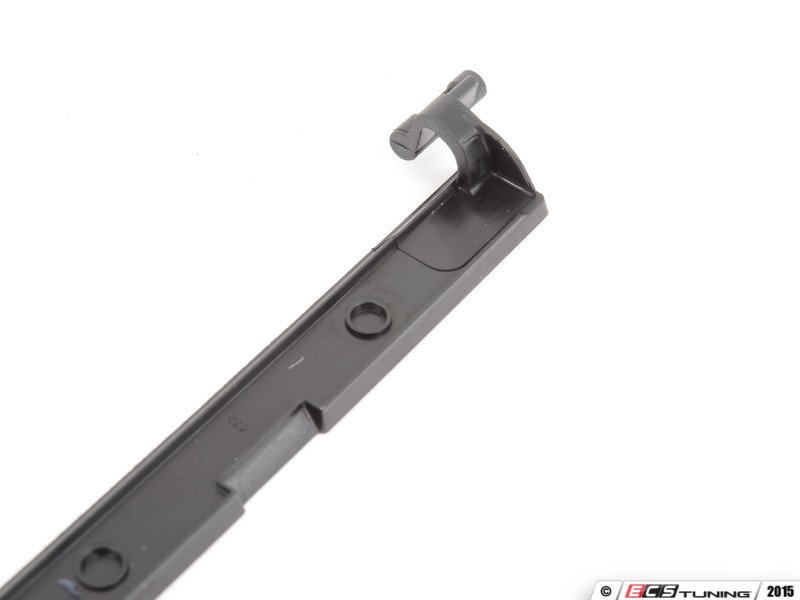 Genuine Mercedes Benz - 2046983530 - COVER FLAP