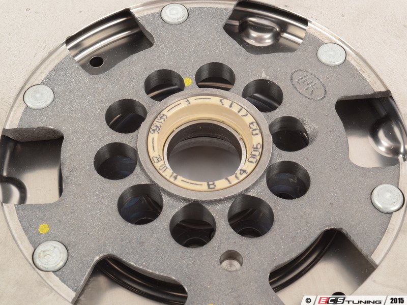 Genuine Volkswagen Audi - 022105266L - Dual Mass Flywheel (022 105 266 L)