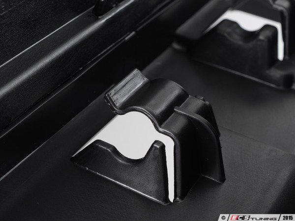 Genuine BMW - 51747210476 - Front air duct (51-74-7-210-476)