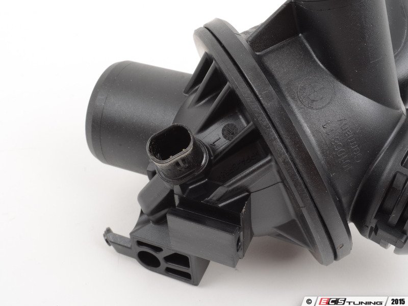 Genuine BMW - 11538671517 - Thermostat (11-53-8-671-517)