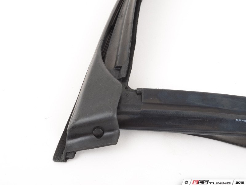 Genuine BMW - 51338223831 - FORNT LEFT WINDOW GU (51-33-8-223-831)