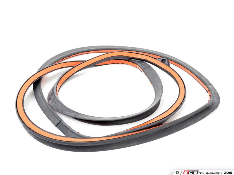 Genuine BMW - 51229061486 - E34 Rear door seal - Right (51-22-9-061-486)