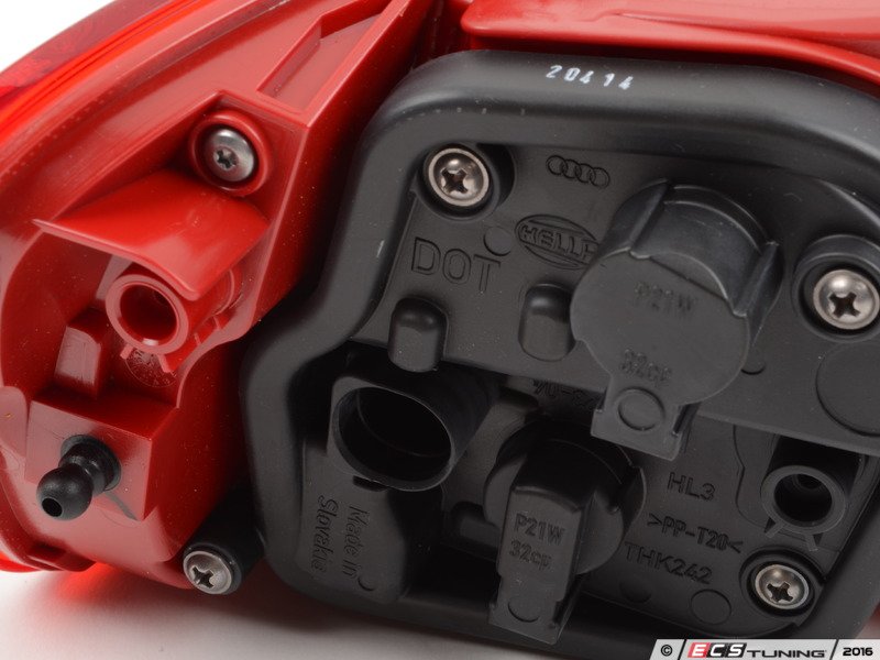 Genuine Volkswagen Audi - 8K5945096AB - Outer Tail Light - Right (8K5 ...