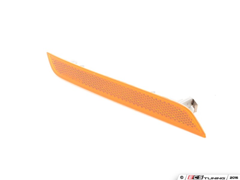 Genuine BMW - 63147179992 - Front side marker - right (63-14-7-179-992)