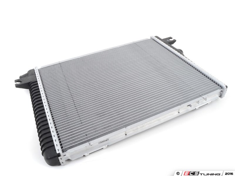 Genuine BMW - 17112226018 - Radiator (17-11-2-226-018)