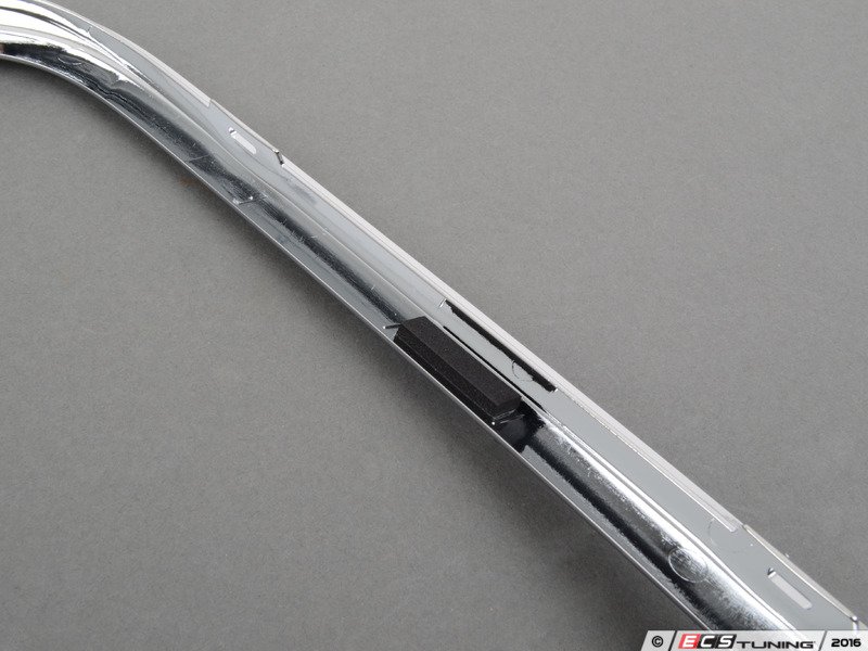 OLSA - 51132752244 - Rear Taillight Chrome Surround - Right