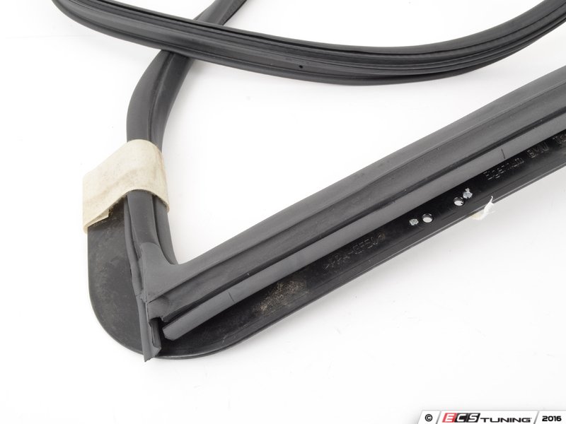 Genuine BMW - 51767054028 - WEATHERSTRIP right (51-76-7-054-028)