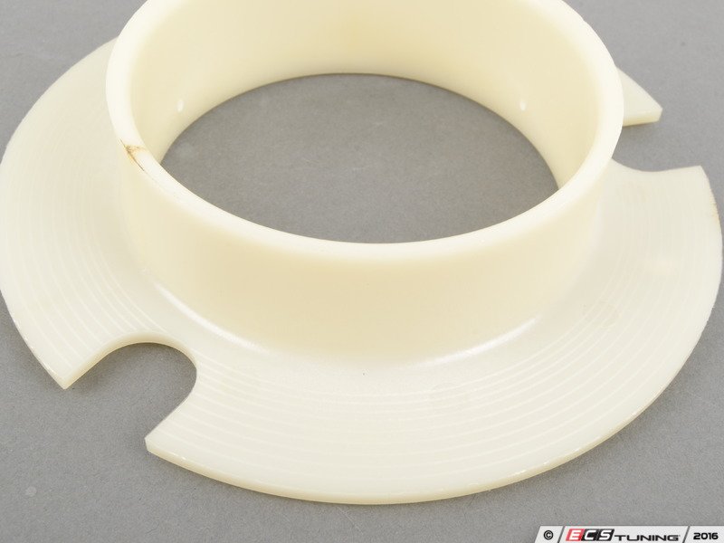 Genuine Porsche - 98733350900 - CENTERING RING