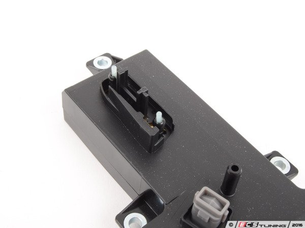 Genuine Volkswagen Audi - 7P6959748 - SWITCH (7P6 959 748)