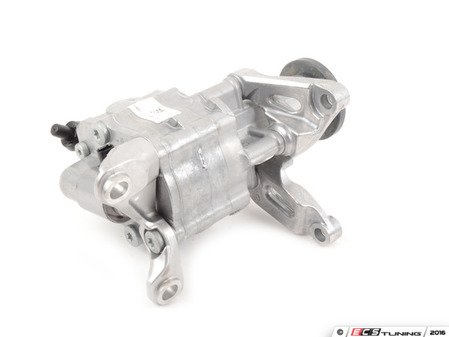 Genuine BMW - 32416796453 - Power steering pump (32-41-6-796-453)