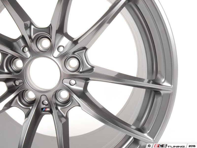 Genuine BMW - 36112284751 - F80 M3 18" V-spoke Style 513M wheel ...