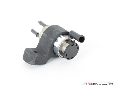 Genuine BMW - 16197295660 - TRANSFER PUMP (16-19-7-295-660)
