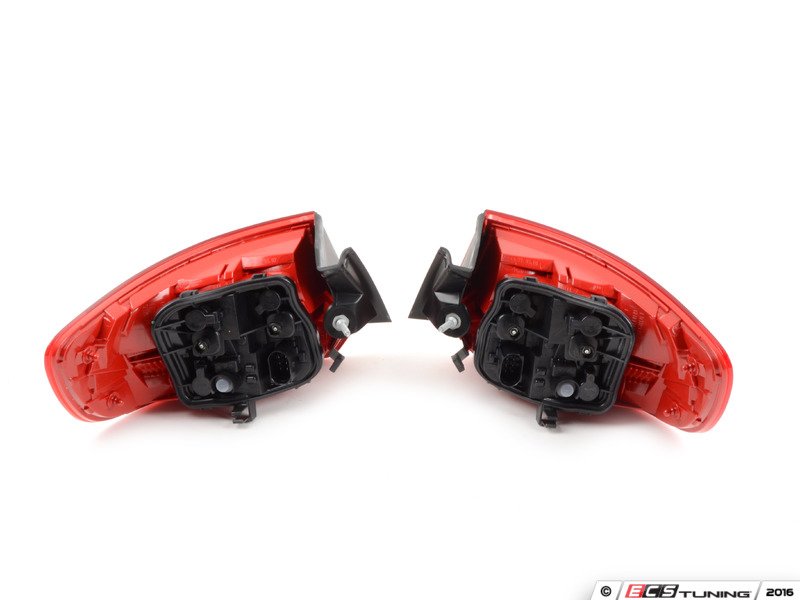 Genuine Volkswagen Audi - 8P4945093DKT1 - Tail Light Set (8P4 945 093 D ...