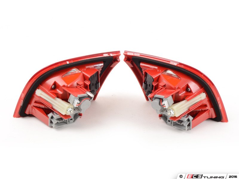 Genuine Volkswagen Audi - 8P4945093DKT1 - Tail Light Set (8P4 945 093 D ...