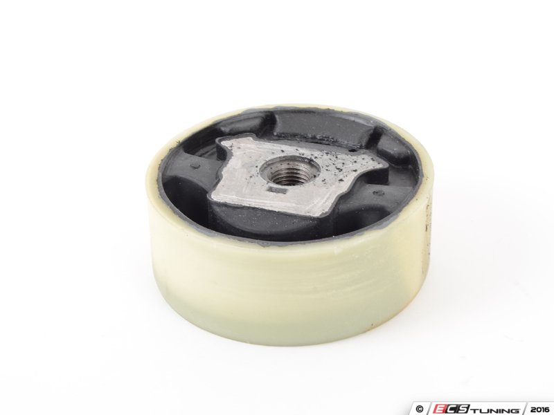 Vaico - 1K0199868Q - Dogbone Subframe Mount - Upper