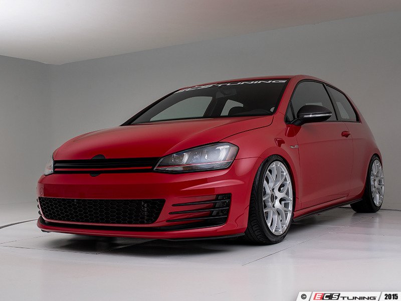 ECS - 019252ECS01-03A - Golf R Badgeless Grille - With Red Strip