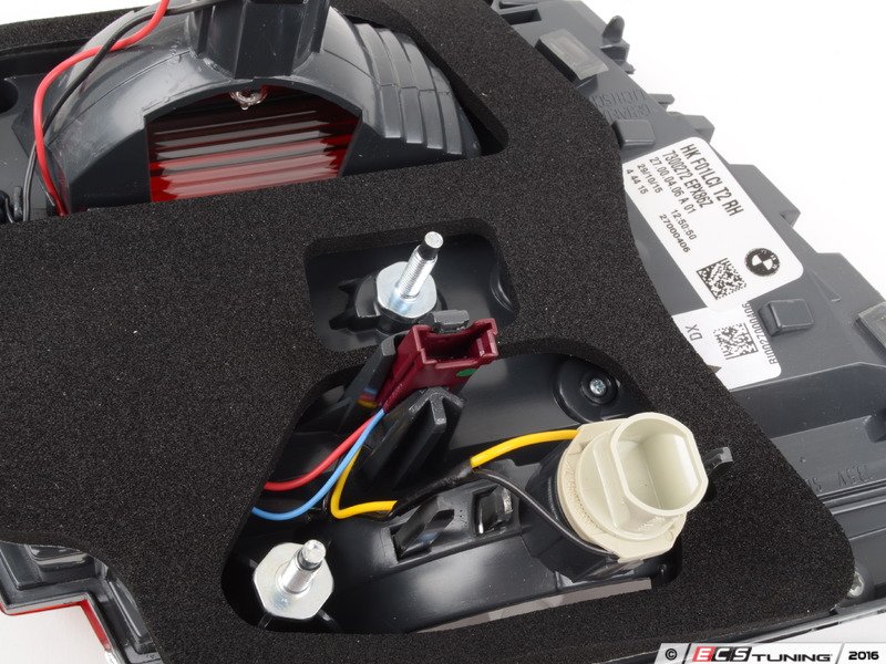 Genuine BMW - 63217300272 - Trunk Lid Light - Rear Right (63-21-7-300-272)