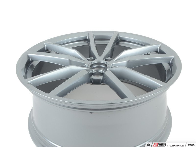 Genuine Volkswagen Audi - 5G0601025AJZ49 - 19" "Pretoria" Wheel ...