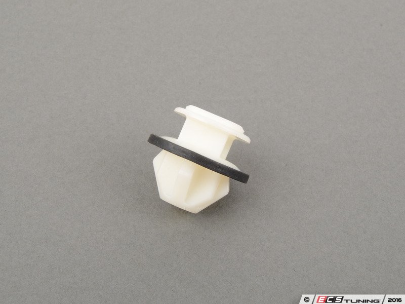 Genuine Mercedes Benz - 0009917398 - CLIP