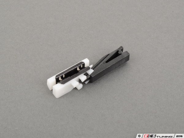 Genuine Mercedes Benz - 2036900013 - RETAINING CL