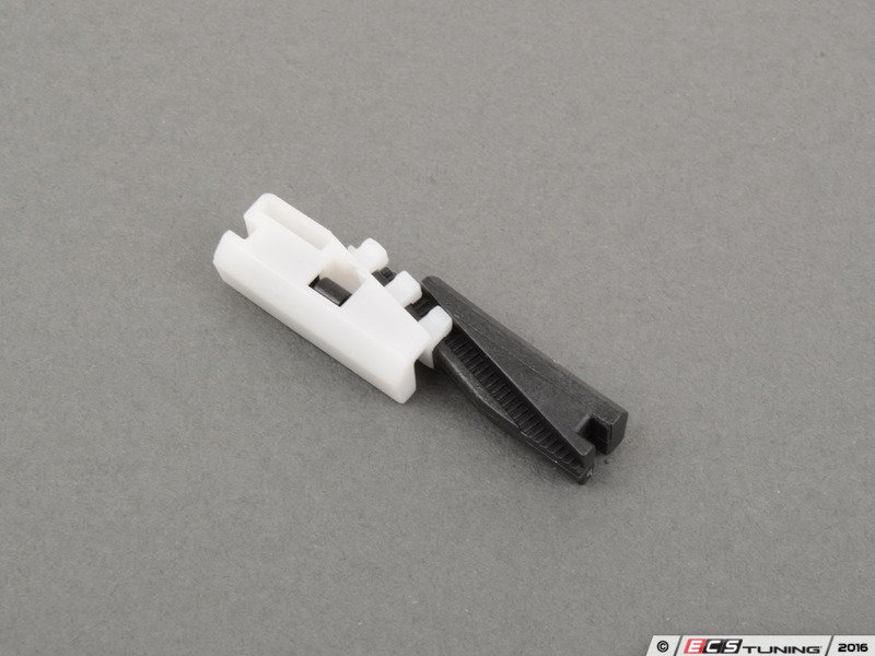 Genuine Mercedes Benz - 2036900013 - RETAINING CL