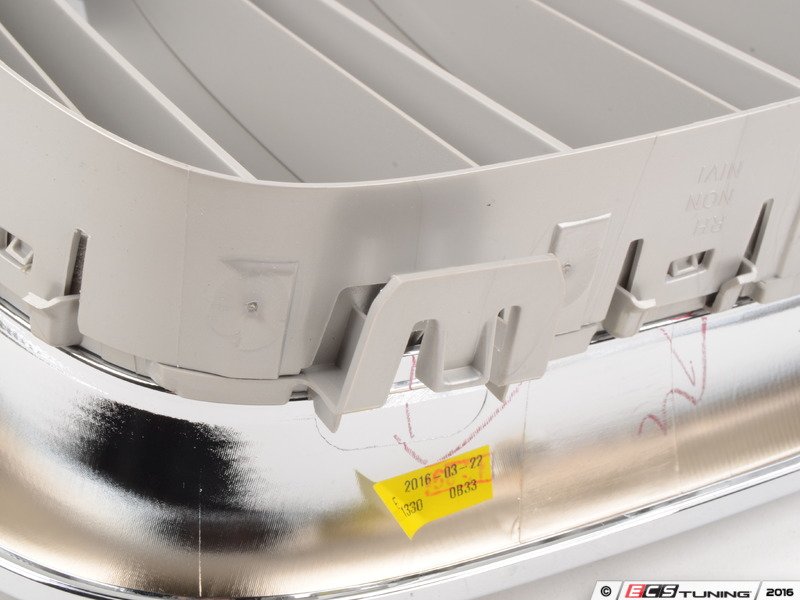 Genuine BMW - 51117303108 - F15 Front grille - right (51-11-7-303-108)