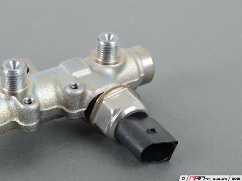 Genuine Volkswagen Audi - 059130089BT - FUEL DISTR (059 130 089 BT)