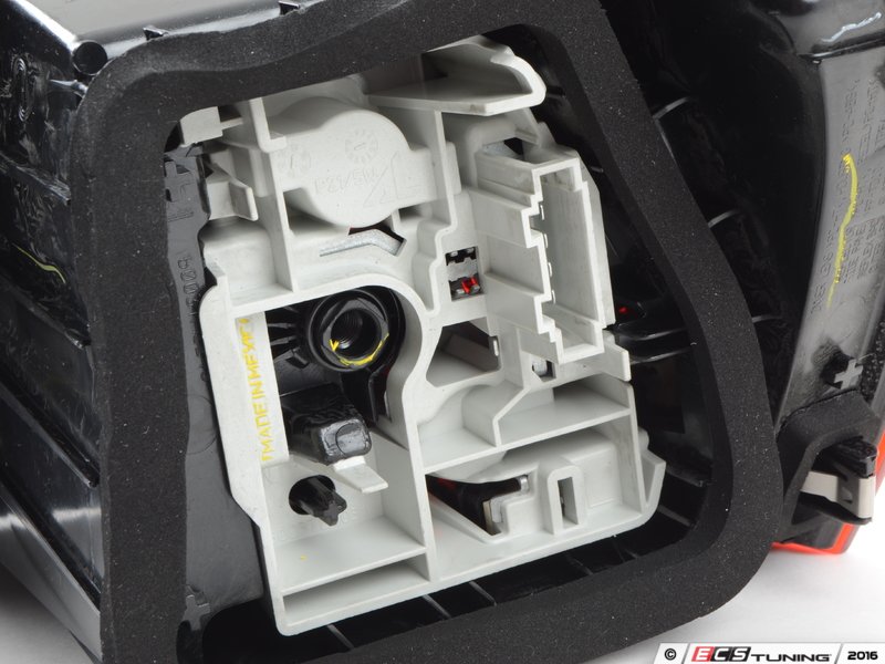 Genuine Volkswagen Audi - 5C6945095M - Outer Tail Light Assembly - Left ...