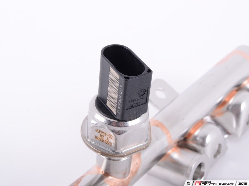 Genuine MINI - 13537592426 - Injection Pipe / Fuel Rail (13-53-7-592-426)