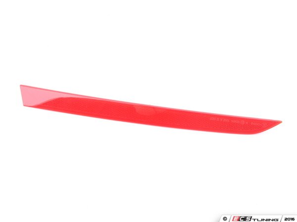 Genuine BMW - 63147847166 - Rear bumper reflector - right (63-14-7-847-166)