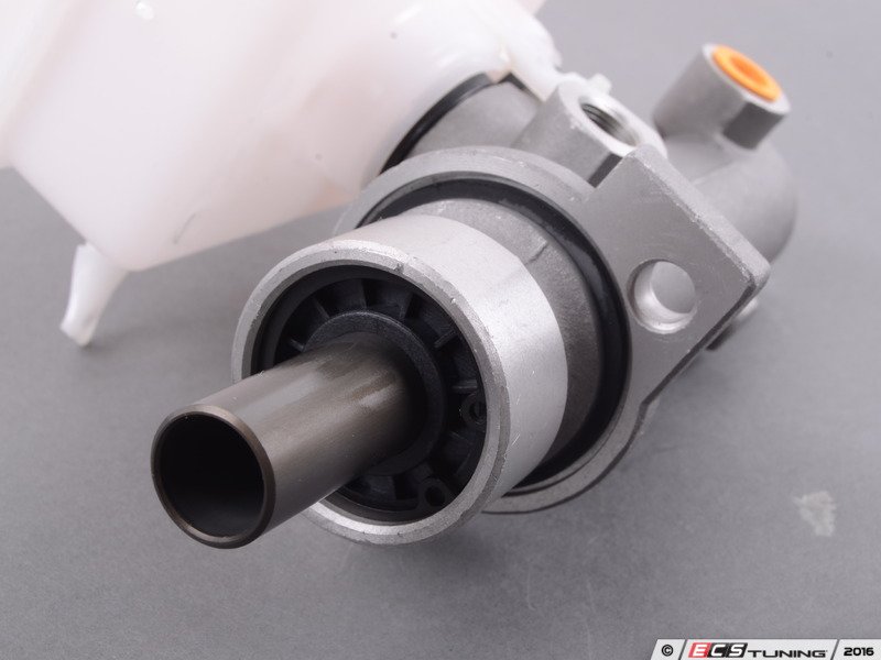 World Brake Resource - 1J1614019 - Brake Master Cylinder