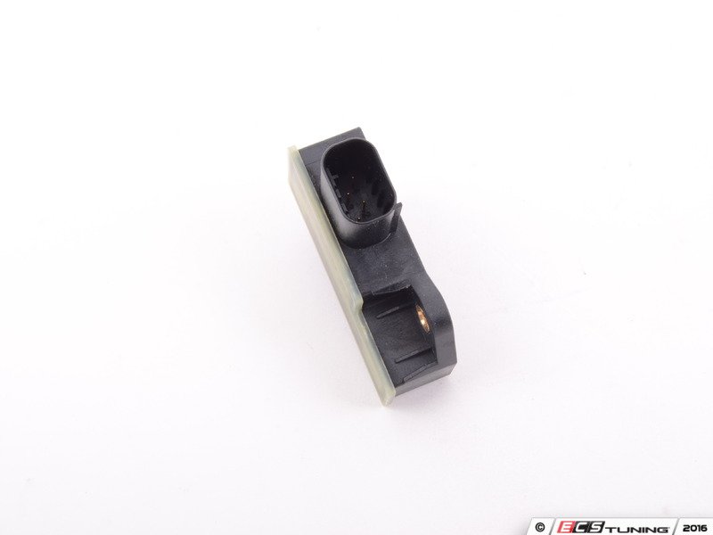 Genuine Volkswagen Audi - 7P0927810 - Vehicle Speed Sensor (7P0 927 810)