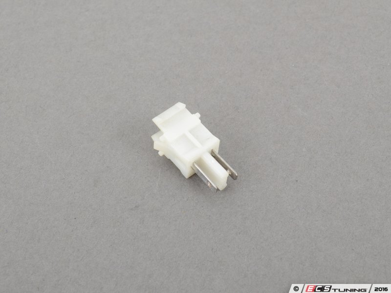 Genuine Mercedes Benz - 0008250382 - SOCKET