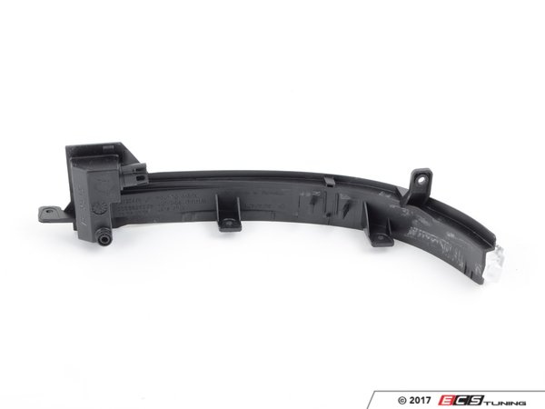 Genuine Volkswagen Audi - 7P6949102 - Turn Signal - Right (7P6 949 102)