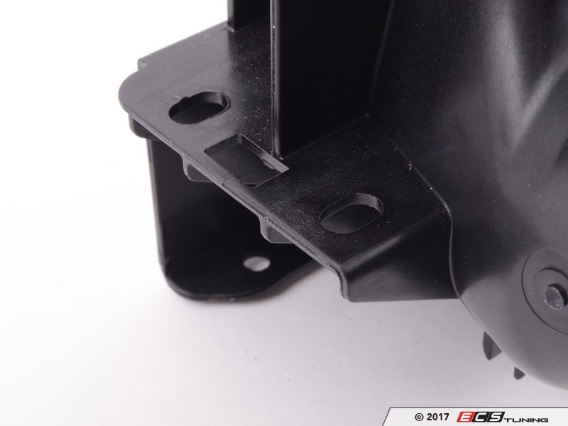 Genuine BMW - 17517823570 - Intercooler (17-51-7-823-570)