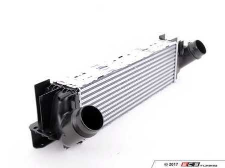 Genuine BMW - 17517823570 - Intercooler (17-51-7-823-570)
