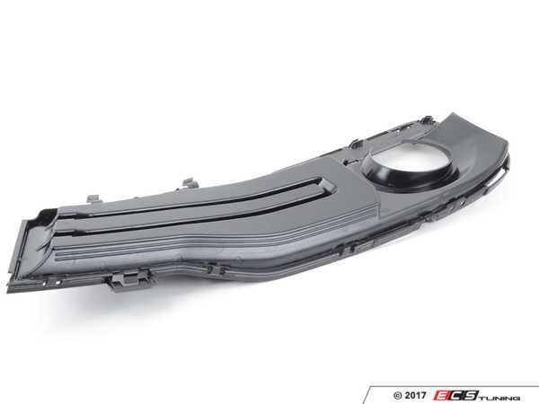 Genuine BMW - 51117396858 - CLOSED GRID, RIGHT (51-11-7-396-858)