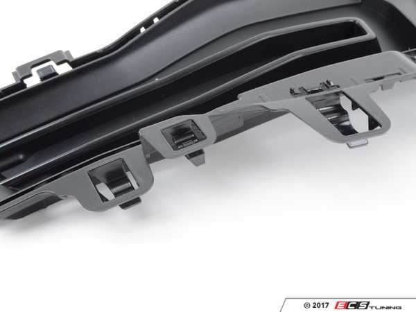 Genuine BMW - 51117396858 - CLOSED GRID, RIGHT (51-11-7-396-858)